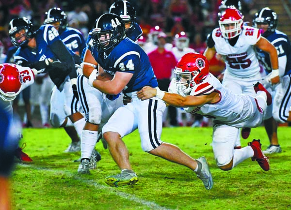 Big stops help Lunas hold off Warriors | News, Sports, Jobs - Maui News